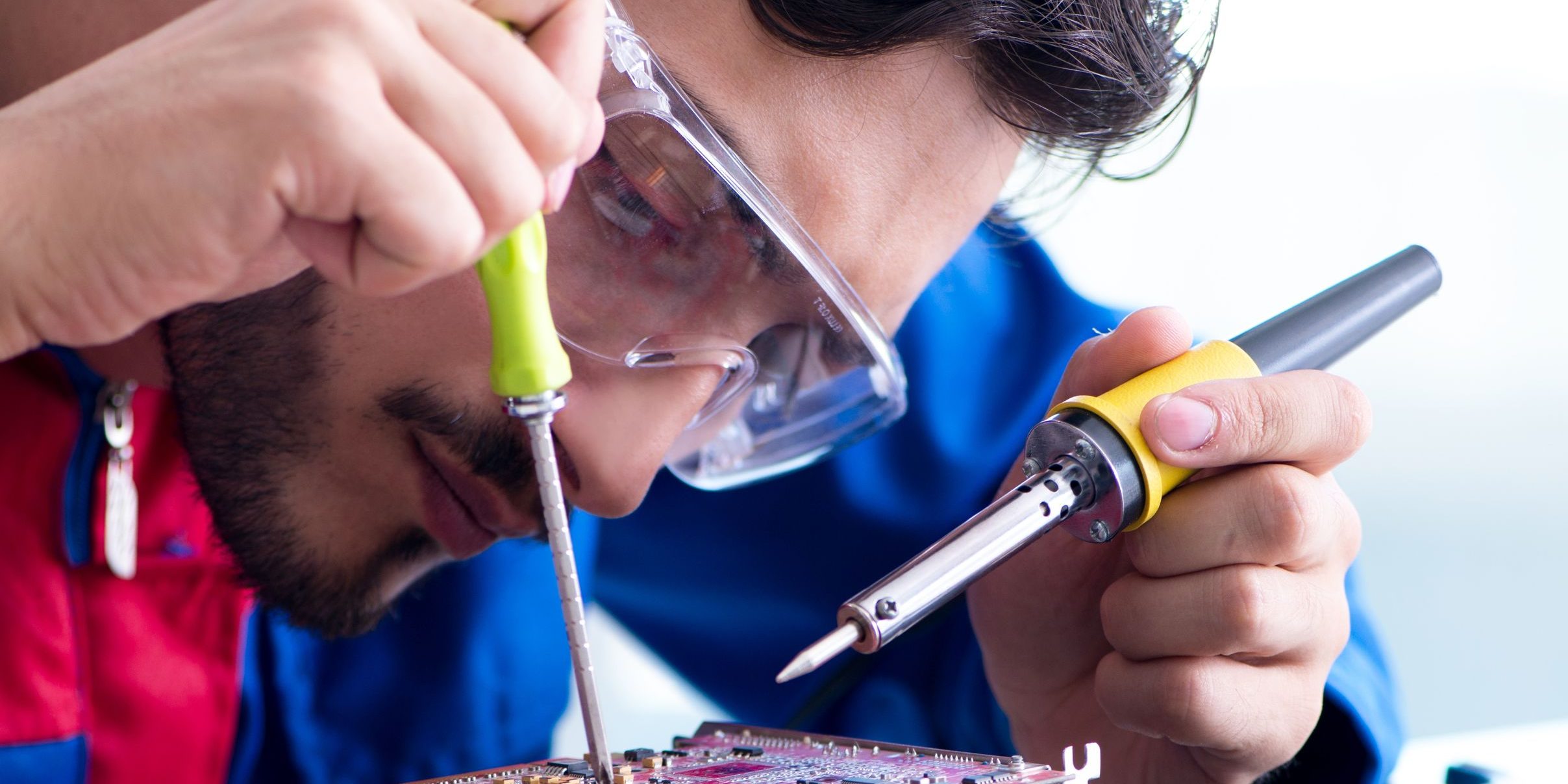 4 Popular Electronics Manufacturing Training Courses - Blackfox